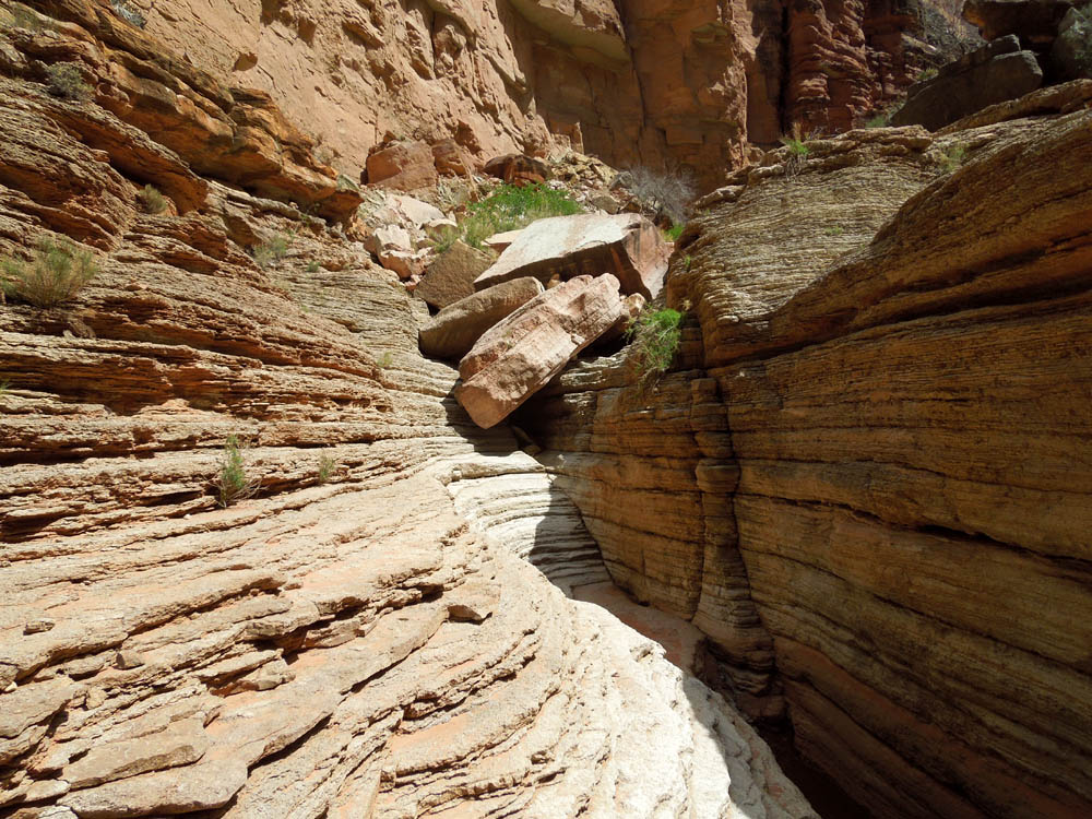 New Page 1 [www.allhikers.com]